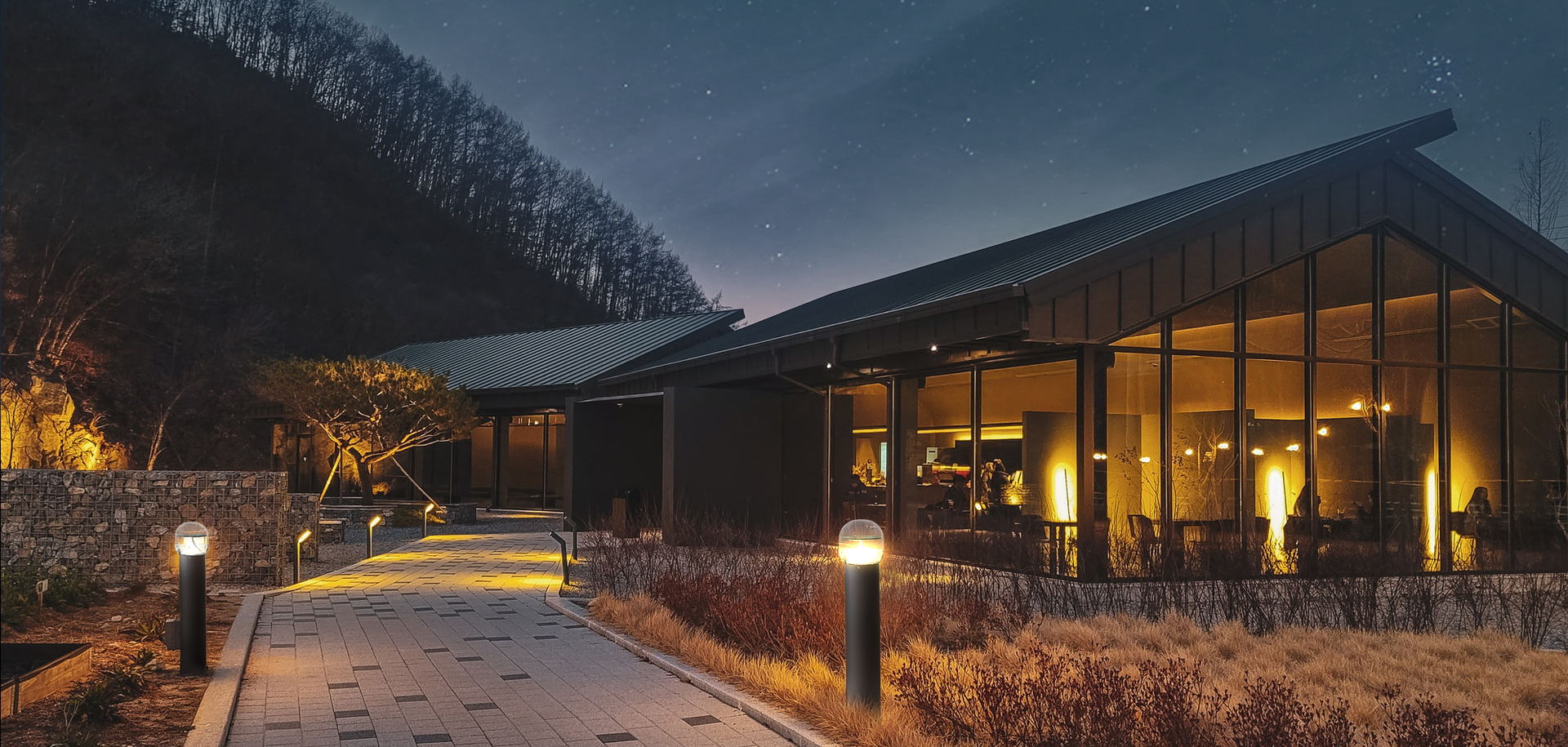 Using Dark-Sky Outdoor Lighting to protect the pure night sky - Sottlot